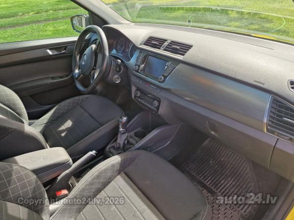 Dzeltens Skoda Fabia 2015 Rapla, ar dzinēja tilpumu 1.20 L un nobraukumu 98 tūkst. km par 6900 €, foto 9 vietnē AUTOMOTO.COM.LV