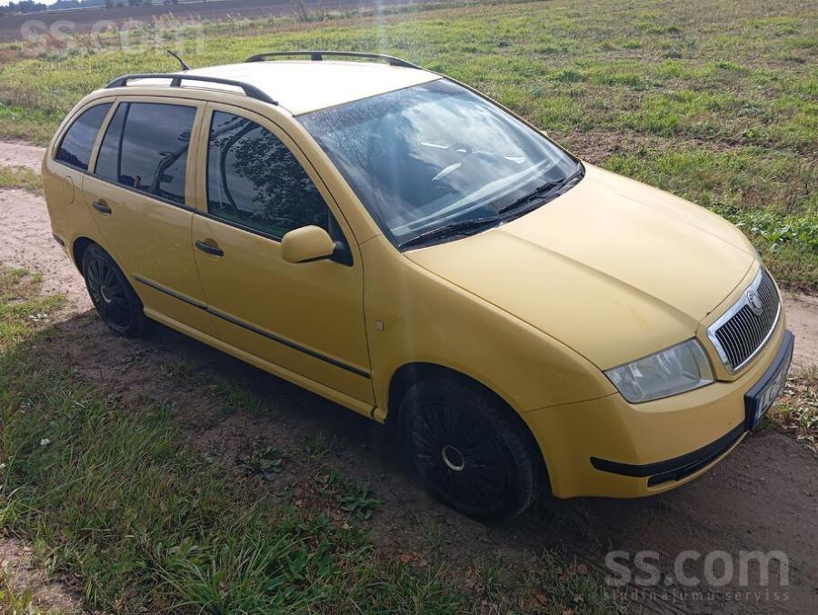 Желтый Шкода Фабия 2003 в Елгава, объемом двигателя 1.40 л и пробегом 234 тыс. км за 900 €, фото 5 на AUTOMOTO.COM.LV