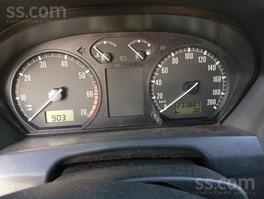 Желтый Шкода Фабия 2003 в Елгава, объемом двигателя 1.40 л и пробегом 234 тыс. км за 900 €, фото 8 на AUTOMOTO.COM.LV