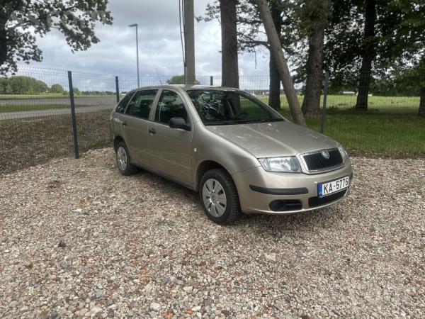 Yellow Skoda Fabia 2004 in Cesis, with an engine capacity of 1.40 L and mileage of 0 thousand km for 1500 €, photo 1 on AUTOMOTO.COM.LV