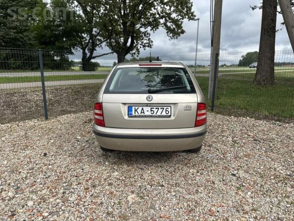 Yellow Skoda Fabia 2004 in Cesis, with an engine capacity of 1.40 L and mileage of 0 thousand km for 1500 €, photo 9 on AUTOMOTO.COM.LV
