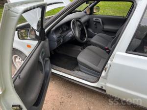 Balts Skoda Felicia 1995 Dobele, ar dzinēja tilpumu 1.30 L un nobraukumu 74 tūkst. km par 720 €, foto 6 vietnē AUTOMOTO.COM.LV