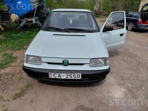 White Skoda Felicia 1995 in Kuldiga, with an engine capacity of 1.30 L and mileage of 73 thousand km for 800 €, photo  on AUTOMOTO.COM.LV