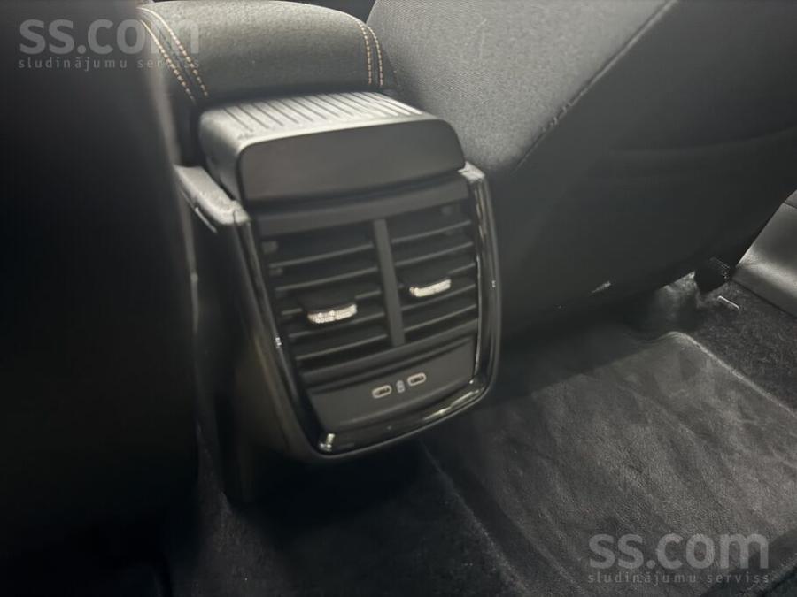 Black Skoda KAMIQ 2021 in Ventspils, with an engine capacity of 1.00 L and mileage of 210 thousand km for 13250 €, photo 16 on AUTOMOTO.COM.LV