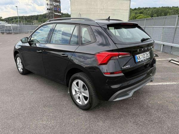 Black Skoda KAMIQ 2021 in Vilnius, with an engine capacity of 1.00 L and mileage of 227 thousand km for 9999 €, photo 4 on AUTOMOTO.COM.LV