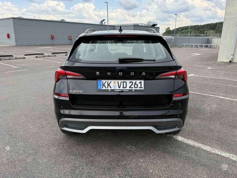 Black Skoda KAMIQ 2021 in Vilnius, with an engine capacity of 1.00 L and mileage of 227 thousand km for 9999 €, photo 5 on AUTOMOTO.COM.LV