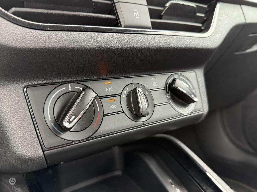 Black Skoda KAMIQ 2021 in Vilnius, with an engine capacity of 1.00 L and mileage of 227 thousand km for 9999 €, photo 27 on AUTOMOTO.COM.LV