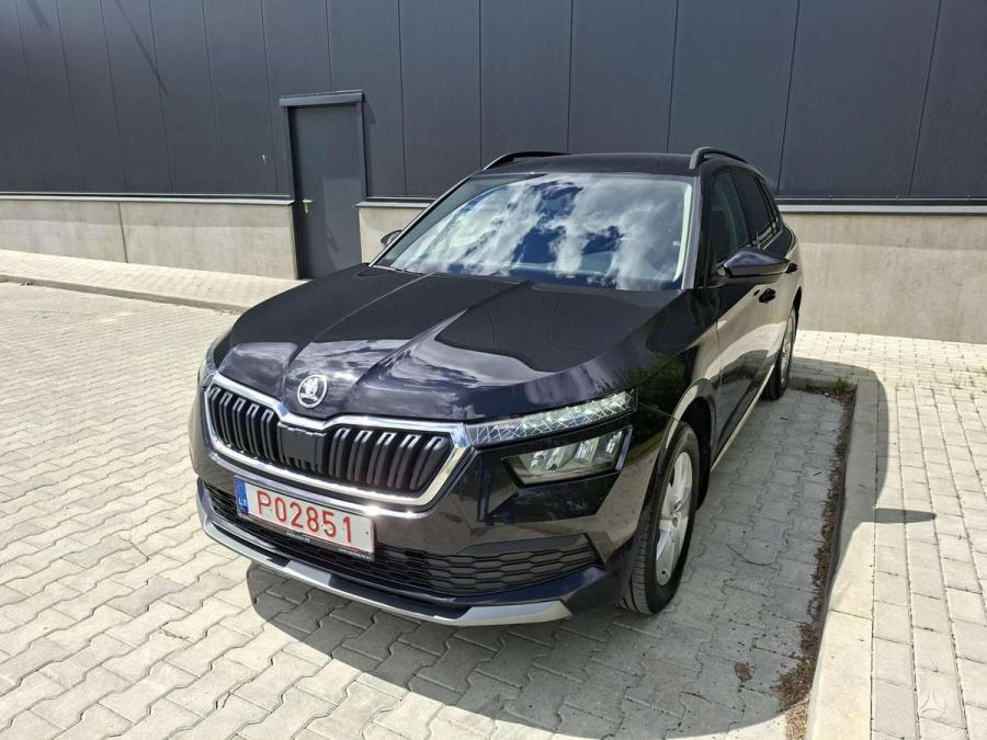 Black Skoda KAMIQ 2022 in Vilnius, with an engine capacity of 1.00 L and mileage of 152 thousand km for 13400 €, photo 3 on AUTOMOTO.COM.LV