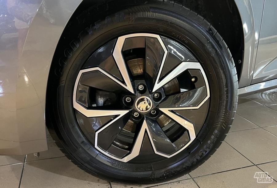 Черный Шкода KAMIQ 2023 в Авиженяй, объемом двигателя 1.00 л и пробегом 33 тыс. км за 16500 €, фото 4 на AUTOMOTO.COM.LV