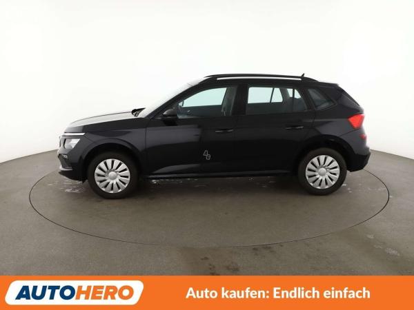 Black Skoda KAMIQ 2024 in Kaunas, with an engine capacity of 1.00 L and mileage of 15 thousand km for 22933 €, photo 3 on AUTOMOTO.COM.LV