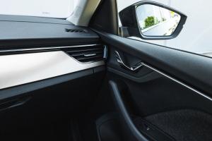 Melns Skoda KAMIQ 2024 Ventspils, ar dzinēja tilpumu 1.00 L un nobraukumu 43 tūkst. km par 22350 €, foto 31 vietnē AUTOMOTO.COM.LV
