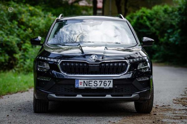 Melns Skoda KAMIQ 2024 Viļņa, ar dzinēja tilpumu 1.00 L un nobraukumu 20 tūkst. km par 19850 €, foto 1 vietnē AUTOMOTO.COM.LV
