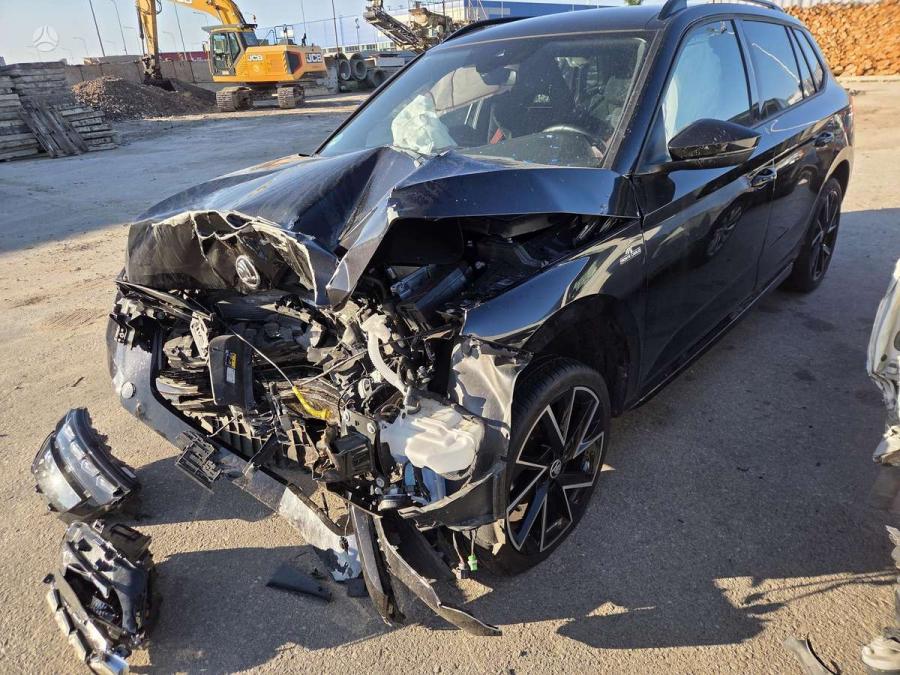 Melns Skoda KAMIQ 2024 Šauļi, ar dzinēja tilpumu 1.00 L un nobraukumu 22 tūkst. km par 6900 €, foto 5 vietnē AUTOMOTO.COM.LV