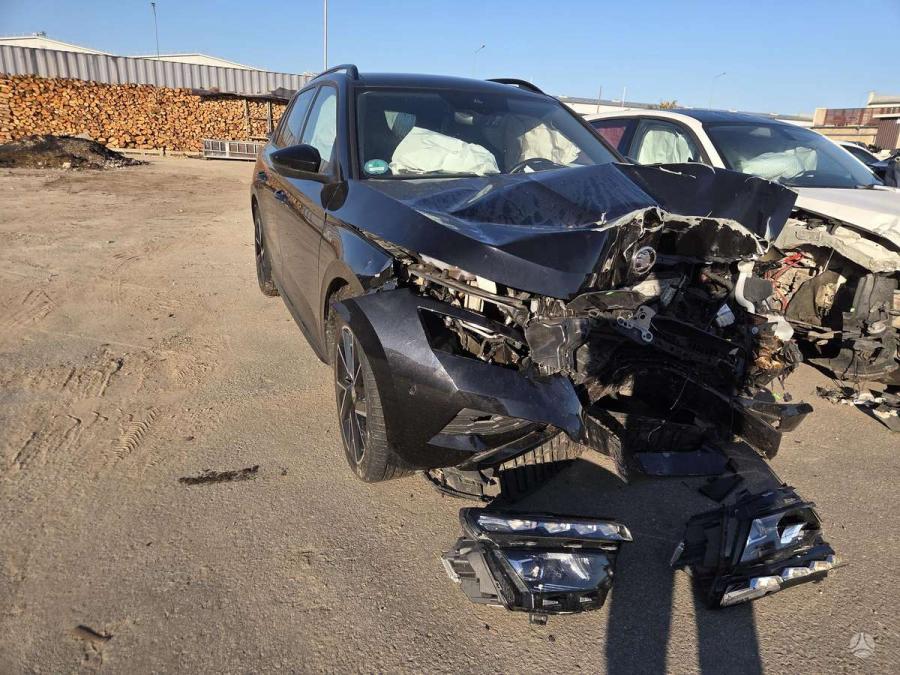 Melns Skoda KAMIQ 2024 Šauļi, ar dzinēja tilpumu 1.00 L un nobraukumu 22 tūkst. km par 6900 €, foto 6 vietnē AUTOMOTO.COM.LV