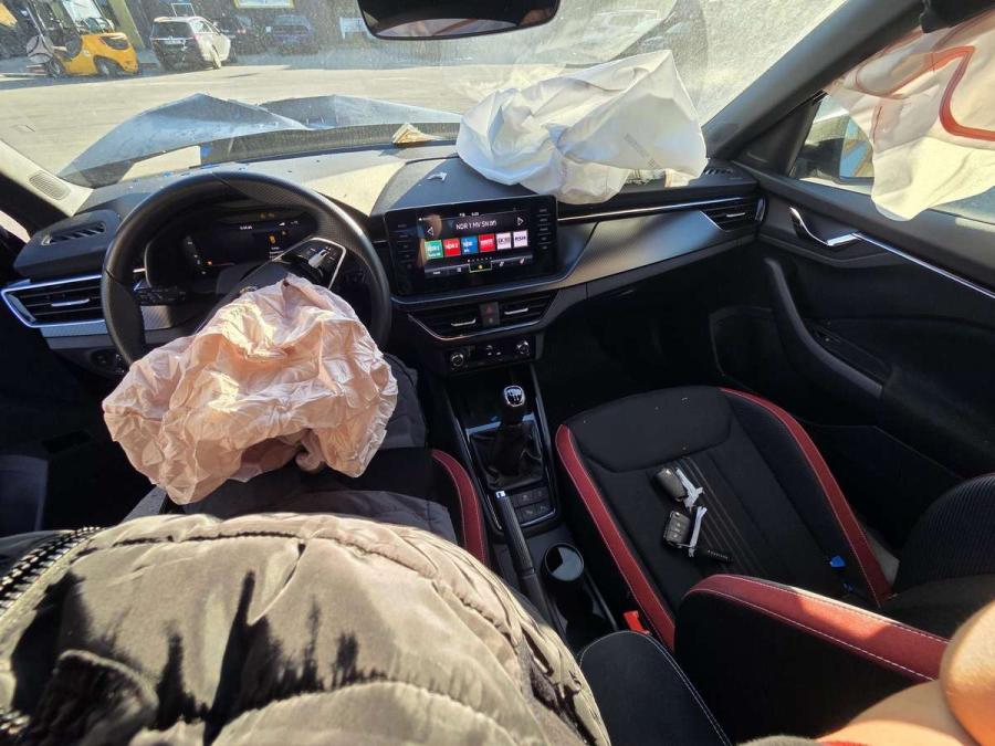 Melns Skoda KAMIQ 2024 Šauļi, ar dzinēja tilpumu 1.00 L un nobraukumu 22 tūkst. km par 6900 €, foto 9 vietnē AUTOMOTO.COM.LV
