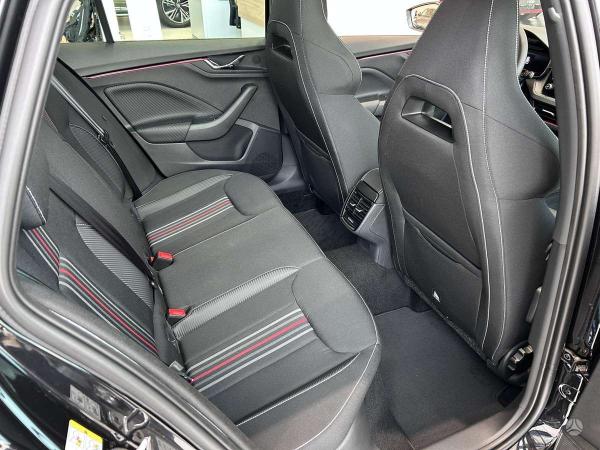 Melns Skoda KAMIQ 2026 Viļņa, ar dzinēja tilpumu 1.00 L un nobraukumu 0 tūkst. km par 27640 €, foto 10 vietnē AUTOMOTO.COM.LV