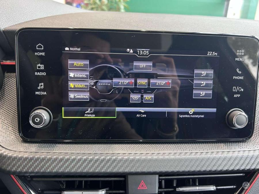Black Skoda KAMIQ 2026 in Vilnius, with an engine capacity of 1.00 L and mileage of 0 thousand km for 27640 €, photo 20 on AUTOMOTO.COM.LV