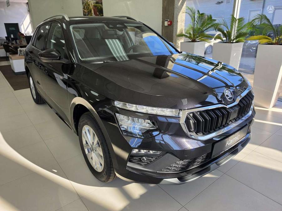 Black Skoda KAMIQ 2026 in Siauliai, with an engine capacity of 1.00 L and mileage of 0 thousand km for 24620 €, photo 3 on AUTOMOTO.COM.LV