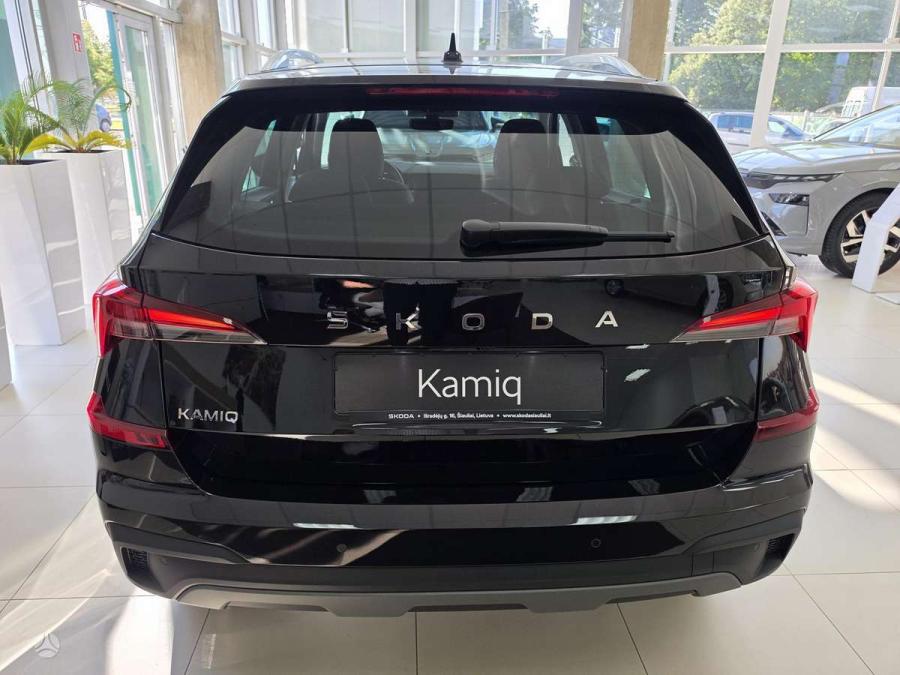 Black Skoda KAMIQ 2026 in Siauliai, with an engine capacity of 1.00 L and mileage of 0 thousand km for 24620 €, photo 5 on AUTOMOTO.COM.LV
