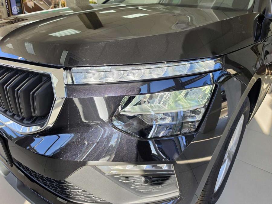 Black Skoda KAMIQ 2026 in Siauliai, with an engine capacity of 1.00 L and mileage of 0 thousand km for 24620 €, photo 9 on AUTOMOTO.COM.LV