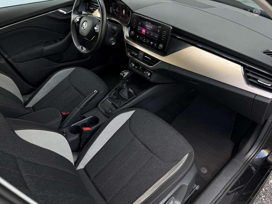 Black Skoda KAMIQ 2023 in Vilnius, with an engine capacity of 1.00 L and mileage of 82 thousand km for 17545 €, photo 12 on AUTOMOTO.COM.LV