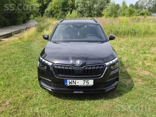 Melns Skoda KAMIQ 2023 Rēzekne, ar dzinēja tilpumu 1.50 L un nobraukumu 62 tūkst. km par 21350 €, foto 2 vietnē AUTOMOTO.COM.LV