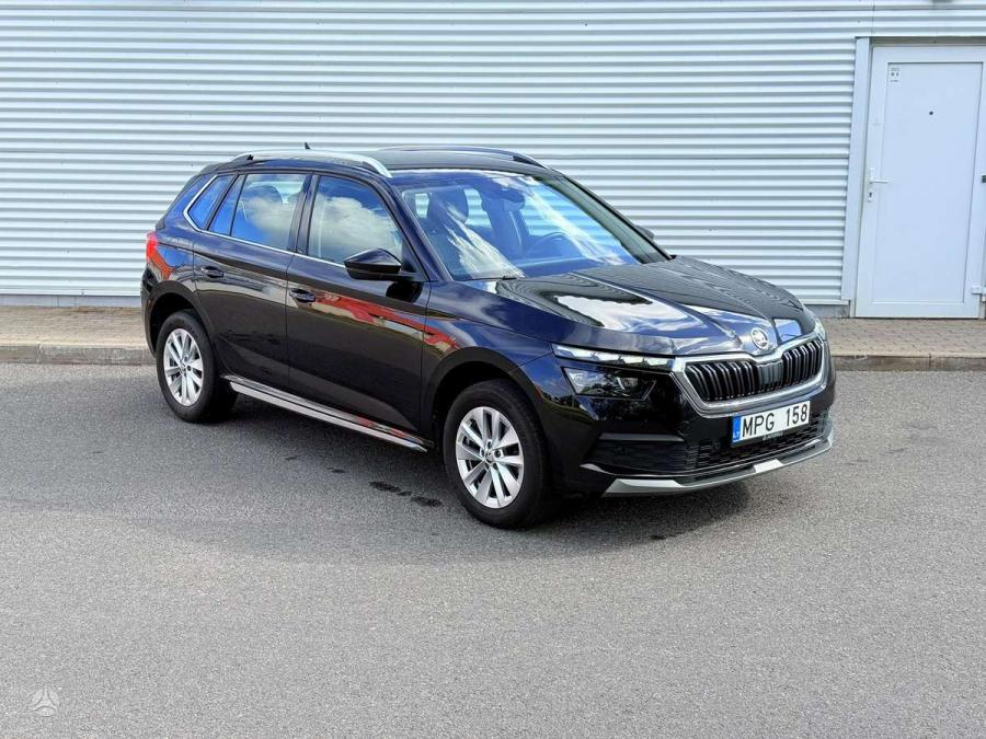 Black Skoda KAMIQ 2023 in Vilnius, with an engine capacity of 1.00 L and mileage of 106 thousand km for 16630 €, photo 3 on AUTOMOTO.COM.LV