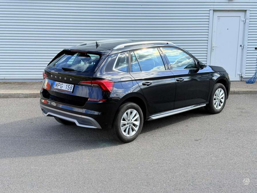 Black Skoda KAMIQ 2023 in Vilnius, with an engine capacity of 1.00 L and mileage of 106 thousand km for 16630 €, photo 5 on AUTOMOTO.COM.LV
