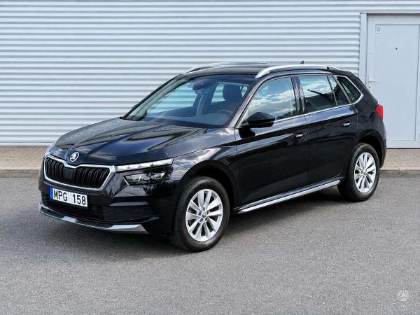 Black Skoda KAMIQ 2023 in Vilnius, with an engine capacity of 1.00 L and mileage of 105 thousand km for 16150 €, photo 1 on AUTOMOTO.COM.LV
