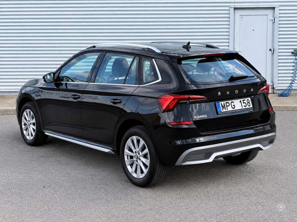 Black Skoda KAMIQ 2023 in Vilnius, with an engine capacity of 1.00 L and mileage of 105 thousand km for 16150 €, photo 5 on AUTOMOTO.COM.LV