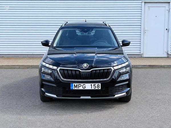 Black Skoda KAMIQ 2023 in Vilnius, with an engine capacity of 1.00 L and mileage of 105 thousand km for 16150 €, photo 6 on AUTOMOTO.COM.LV