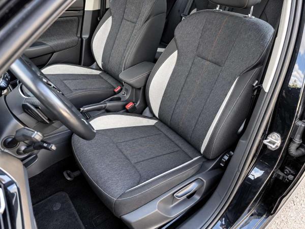 Black Skoda KAMIQ 2023 in Vilnius, with an engine capacity of 1.00 L and mileage of 105 thousand km for 16150 €, photo 8 on AUTOMOTO.COM.LV