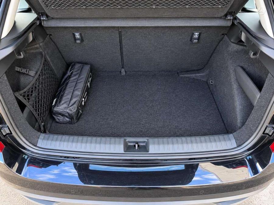 Melns Skoda KAMIQ 2023 Viļņa, ar dzinēja tilpumu 1.00 L un nobraukumu 105 tūkst. km par 16150 €, foto 24 vietnē AUTOMOTO.COM.LV