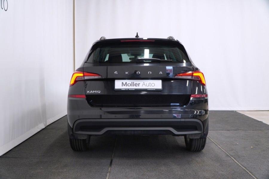 Melns Skoda KAMIQ 2023 Tallina, ar dzinēja tilpumu 1.00 L un nobraukumu 59 tūkst. km par 14500 €, foto 6 vietnē AUTOMOTO.COM.LV