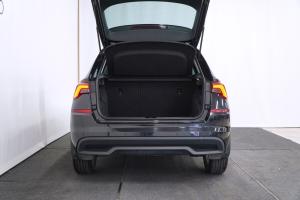 Melns Skoda KAMIQ 2023 Tallina, ar dzinēja tilpumu 1.00 L un nobraukumu 59 tūkst. km par 14500 €, foto 7 vietnē AUTOMOTO.COM.LV