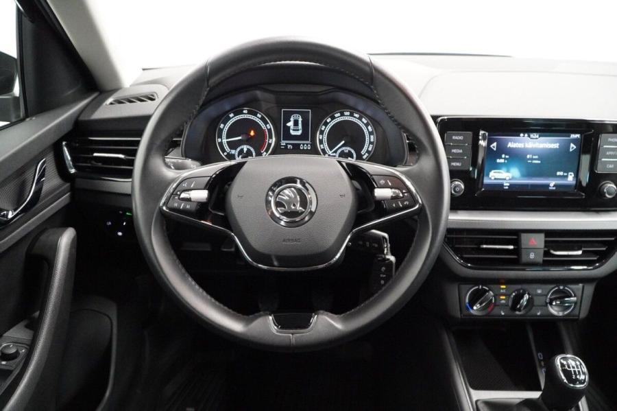 Melns Skoda KAMIQ 2023 Tallina, ar dzinēja tilpumu 1.00 L un nobraukumu 59 tūkst. km par 14500 €, foto 10 vietnē AUTOMOTO.COM.LV