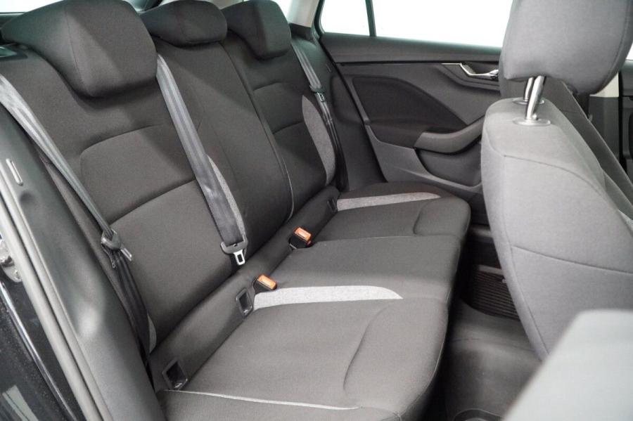 Melns Skoda KAMIQ 2023 Tallina, ar dzinēja tilpumu 1.00 L un nobraukumu 59 tūkst. km par 14500 €, foto 13 vietnē AUTOMOTO.COM.LV