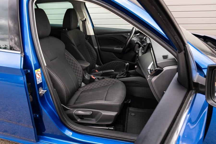 Zils Skoda KAMIQ 2020 Jelgava, ar dzinēja tilpumu 1.50 L un nobraukumu 130 tūkst. km par 17500 €, foto 7 vietnē AUTOMOTO.COM.LV