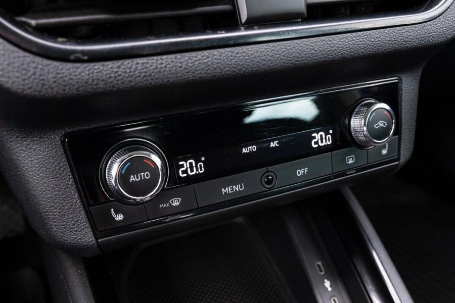 Zils Skoda KAMIQ 2020 Jelgava, ar dzinēja tilpumu 1.50 L un nobraukumu 130 tūkst. km par 17500 €, foto 16 vietnē AUTOMOTO.COM.LV