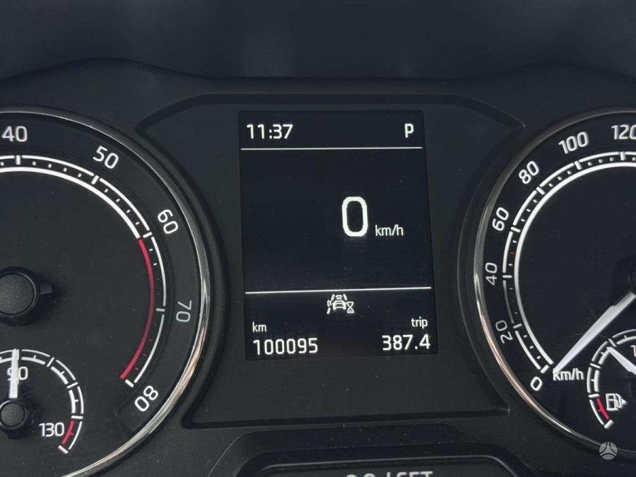 Zils Skoda KAMIQ 2021 Viļņa, ar dzinēja tilpumu 1.00 L un nobraukumu 100 tūkst. km par 14500 €, foto 8 vietnē AUTOMOTO.COM.LV