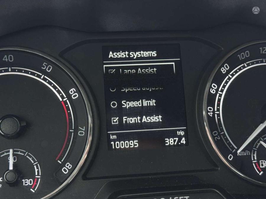 Zils Skoda KAMIQ 2021 Viļņa, ar dzinēja tilpumu 1.00 L un nobraukumu 100 tūkst. km par 14500 €, foto 9 vietnē AUTOMOTO.COM.LV