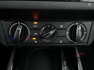 Zils Skoda KAMIQ 2021 Viļņa, ar dzinēja tilpumu 1.00 L un nobraukumu 100 tūkst. km par 14500 €, foto 17 vietnē AUTOMOTO.COM.LV