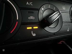 Zils Skoda KAMIQ 2021 Viļņa, ar dzinēja tilpumu 1.00 L un nobraukumu 100 tūkst. km par 14500 €, foto 18 vietnē AUTOMOTO.COM.LV