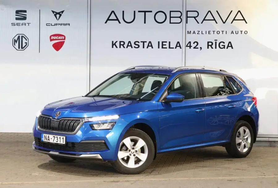 Blue Skoda KAMIQ 2021 in Riga, with an engine capacity of 1.00 L and mileage of 54 thousand km for 15990 €, photo 1 on AUTOMOTO.COM.LV