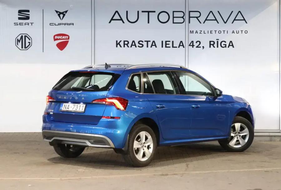 Blue Skoda KAMIQ 2021 in Riga, with an engine capacity of 1.00 L and mileage of 54 thousand km for 15990 €, photo 3 on AUTOMOTO.COM.LV