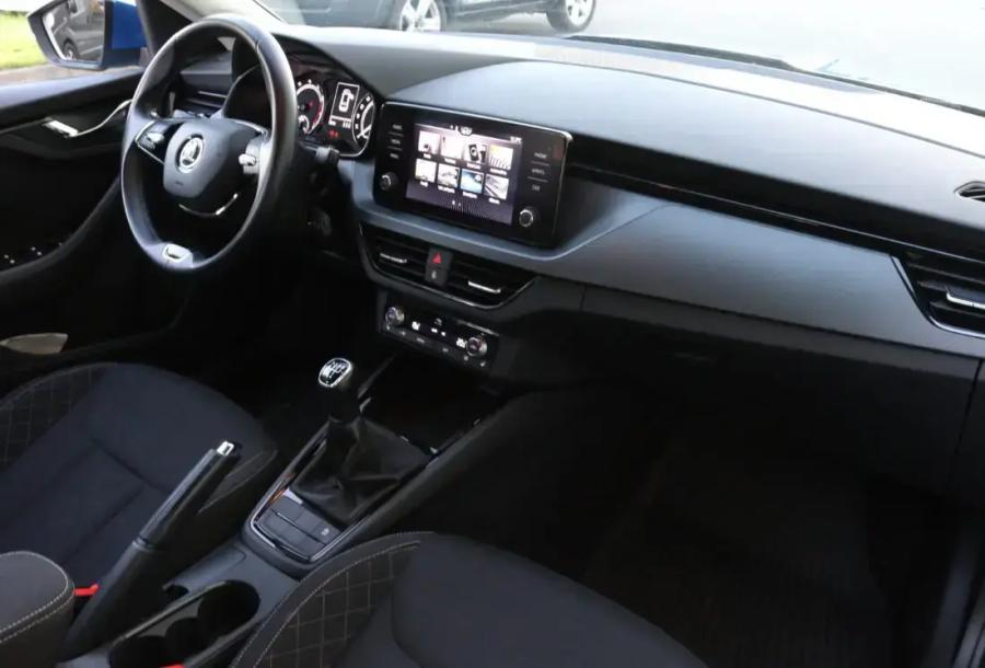Blue Skoda KAMIQ 2021 in Riga, with an engine capacity of 1.00 L and mileage of 54 thousand km for 15990 €, photo 8 on AUTOMOTO.COM.LV