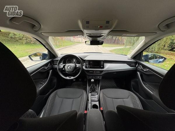 Zils Skoda KAMIQ 2021 Viļņa, ar dzinēja tilpumu 1.00 L un nobraukumu 57 tūkst. km par 14999 €, foto 8 vietnē AUTOMOTO.COM.LV