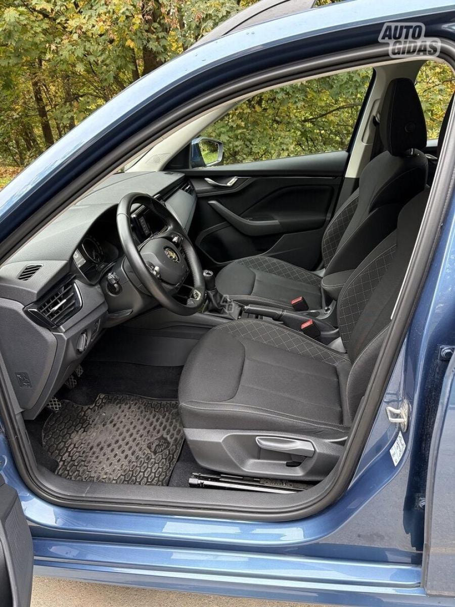 Zils Skoda KAMIQ 2021 Viļņa, ar dzinēja tilpumu 1.00 L un nobraukumu 57 tūkst. km par 14999 €, foto 9 vietnē AUTOMOTO.COM.LV