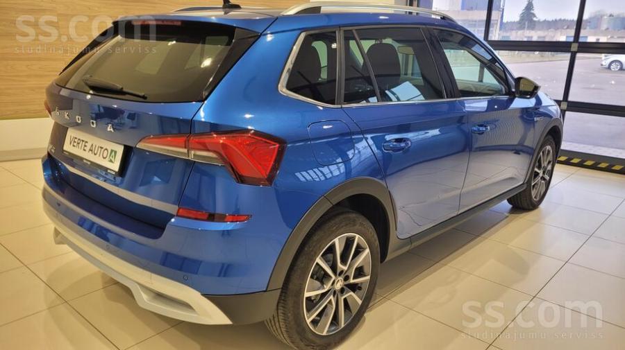 Blue Skoda KAMIQ 2022 in Riga, with an engine capacity of 1.50 L and mileage of 41 thousand km for 20490 €, photo 5 on AUTOMOTO.COM.LV