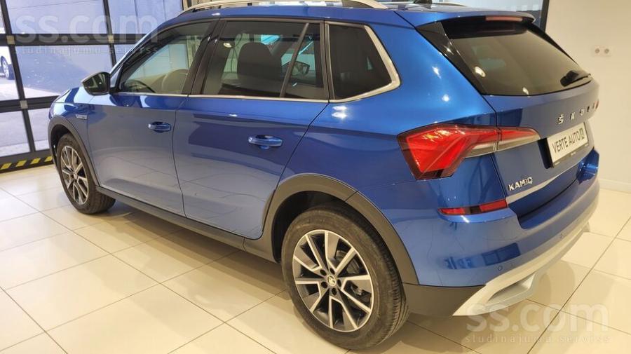 Blue Skoda KAMIQ 2022 in Riga, with an engine capacity of 1.50 L and mileage of 41 thousand km for 20490 €, photo 7 on AUTOMOTO.COM.LV